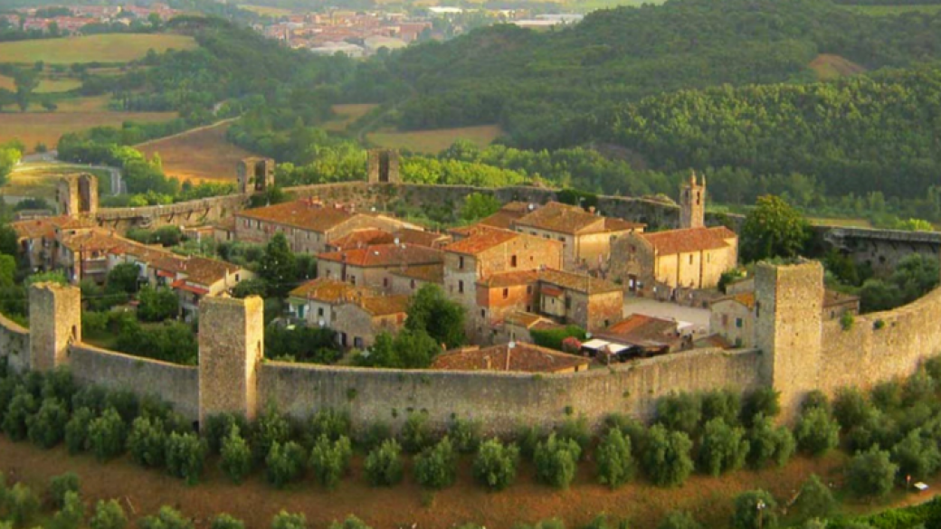 Um passeio em Monteriggioni, a cidade fortificada + mapa em português